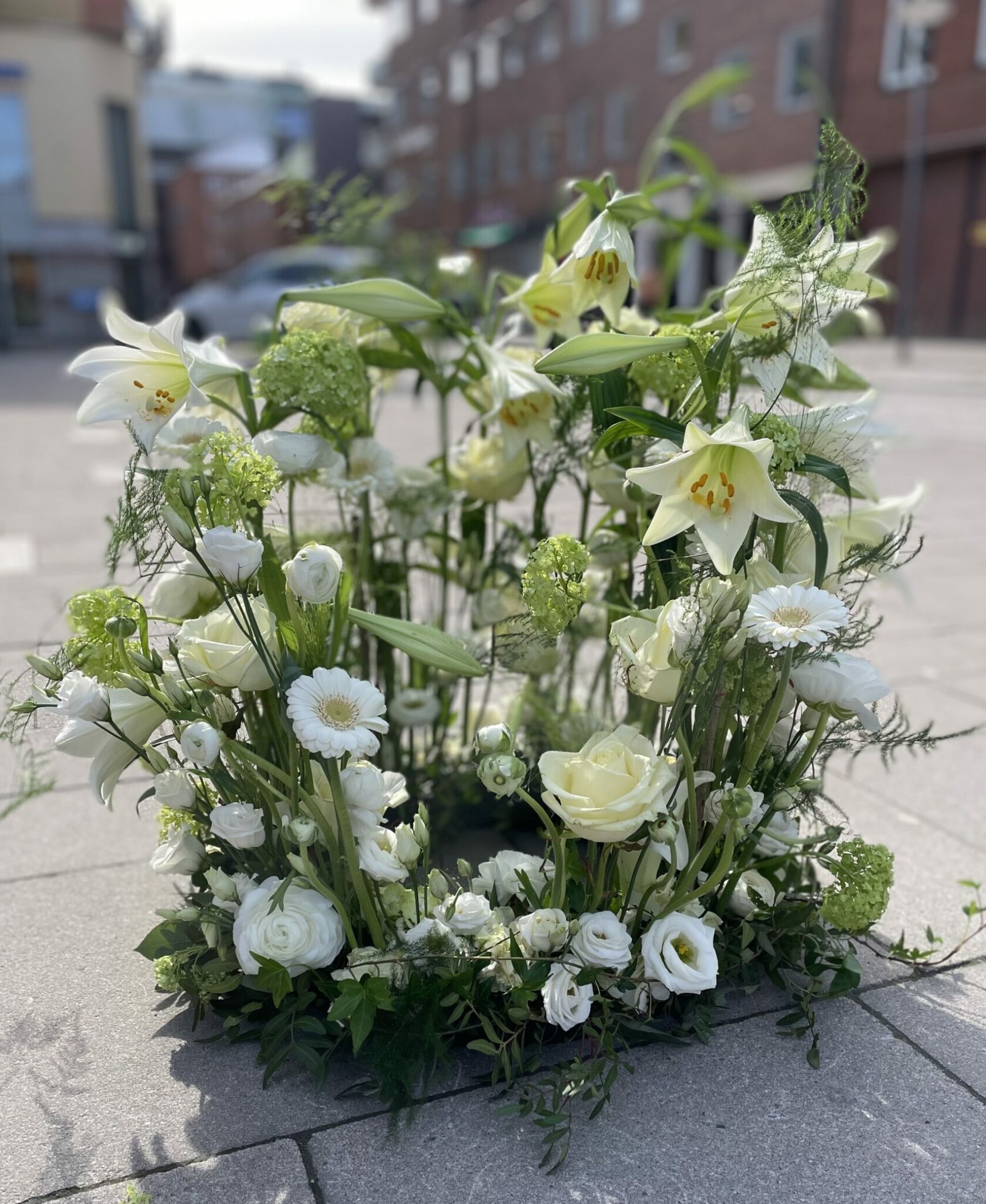 Mästerblomman | Skicka blommor som blombud med Blommogram